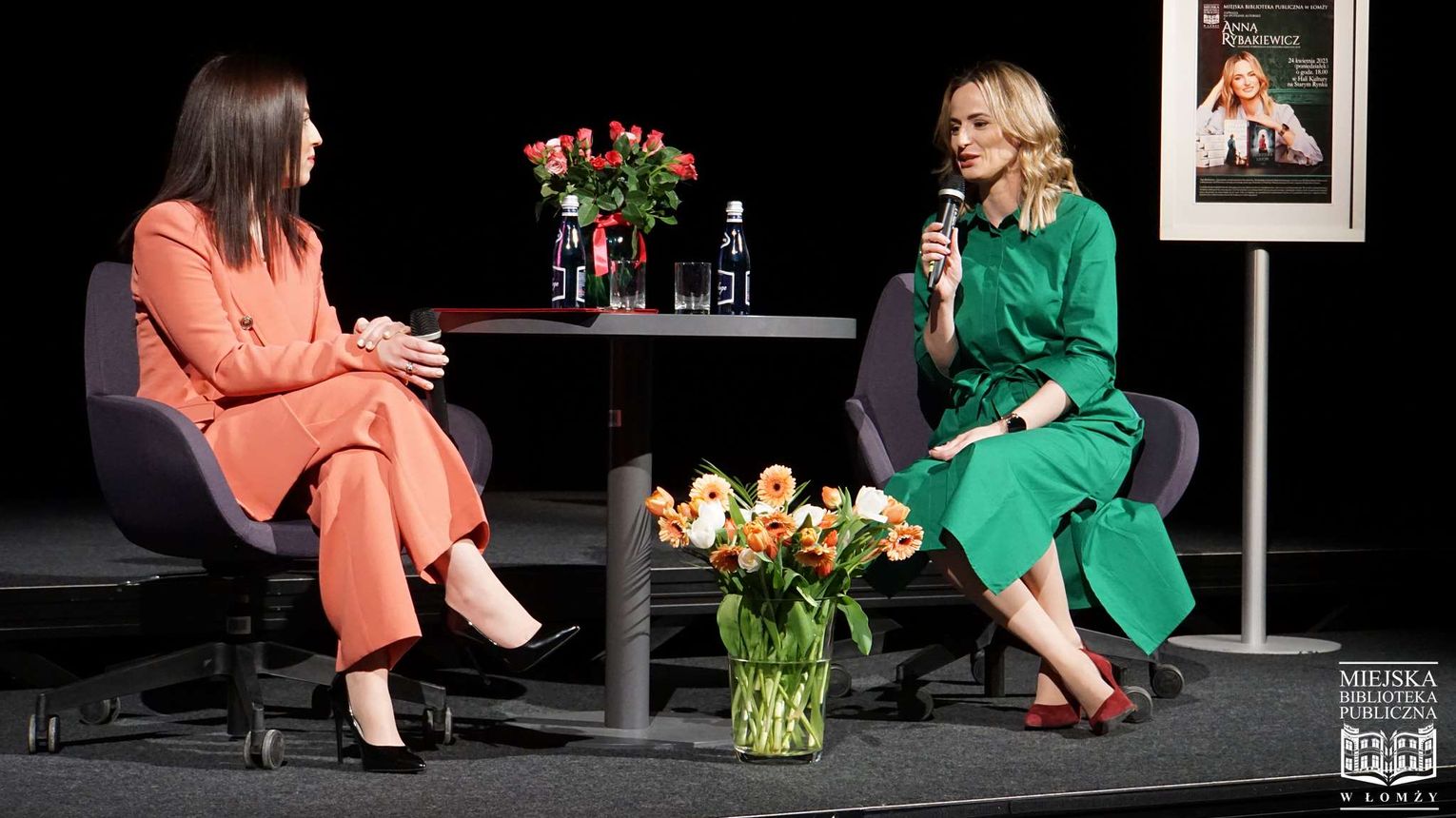 Spotkanie autorskie z Anną Rybakiewicz w Hali Kultury w Łomży